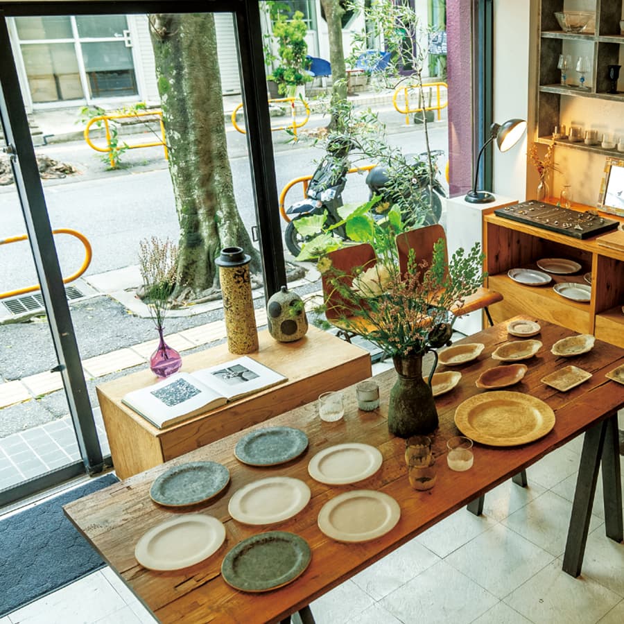 THE THINGS Supreme Box logo T-shirt | Silver Magazine