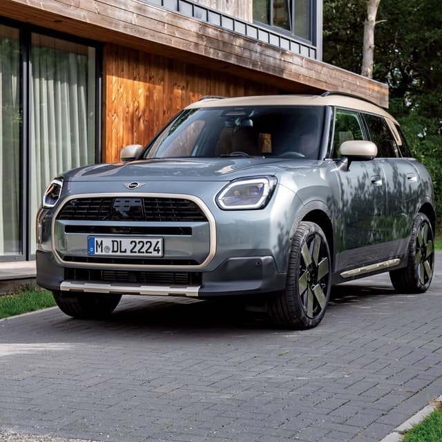 THE THINGS Supreme Box logo T-shirt | Silver Magazine