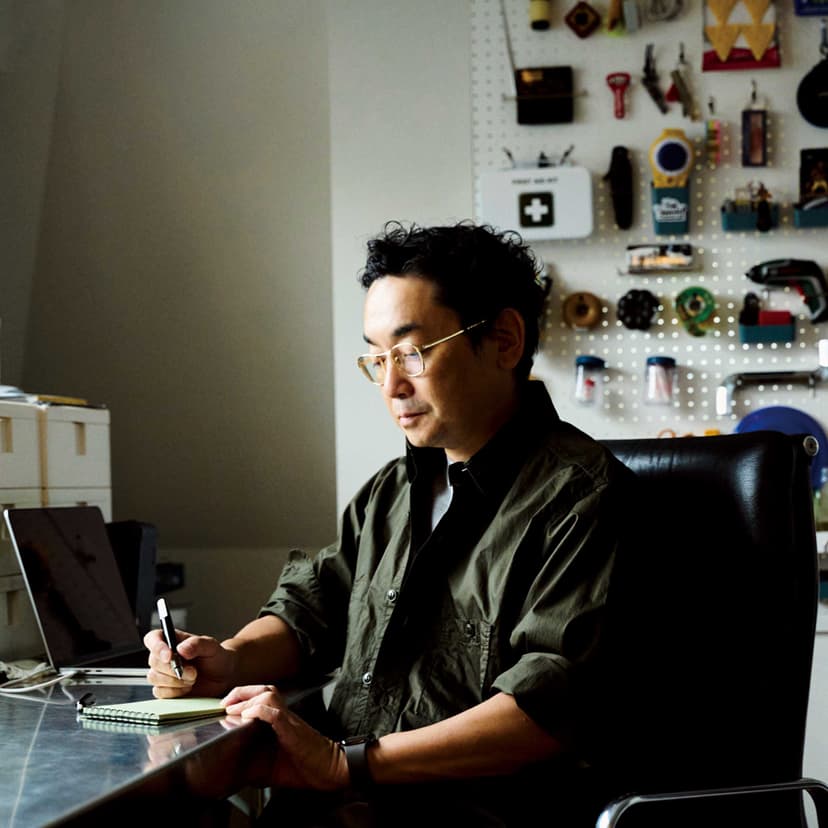 THE THINGS Supreme Box logo T-shirt | Silver Magazine